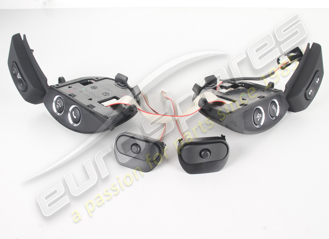 PART 980139788 | GENUINE MASERATI VOICE STEERING WHEEL BUTTONS KIT
